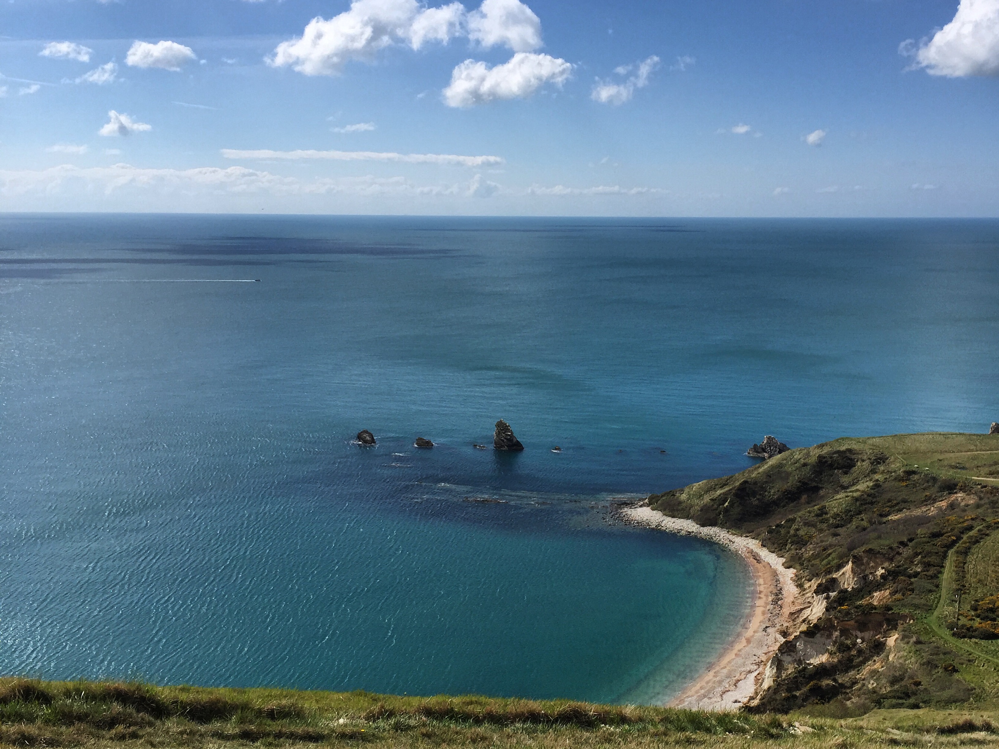 Sweet peas, skylarks and swimming at Mupe Bay – Dorset for Days